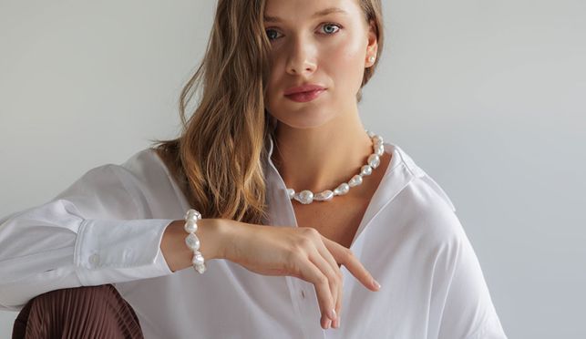 Gaura Pearls Perlenkette Modern Choker schwarz rund 4.5-5.5 mm 40 cm ...