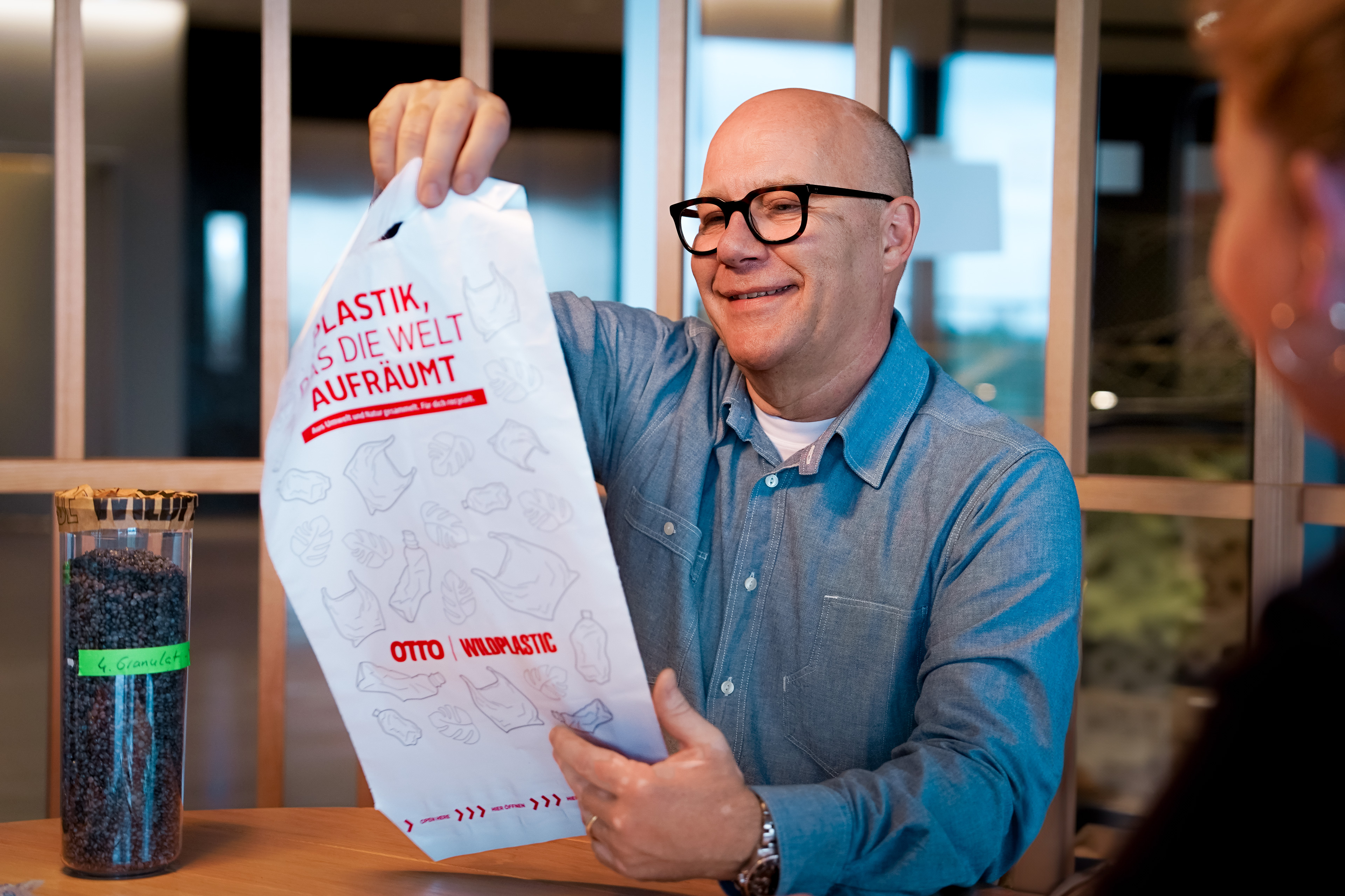 OTTO ersetzt herkömmliche Versandtüten zu 100 Prozent durch WILDPLASTIC