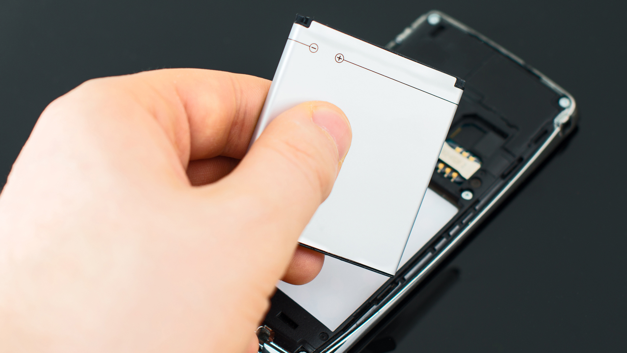 Handy schneller laden: Mit diesen Tricks klappt´s | UPDATED