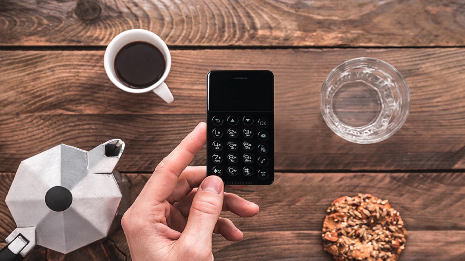 Klein, kleiner, NichePhone-S: Winziges Android-Handy | UPDATED