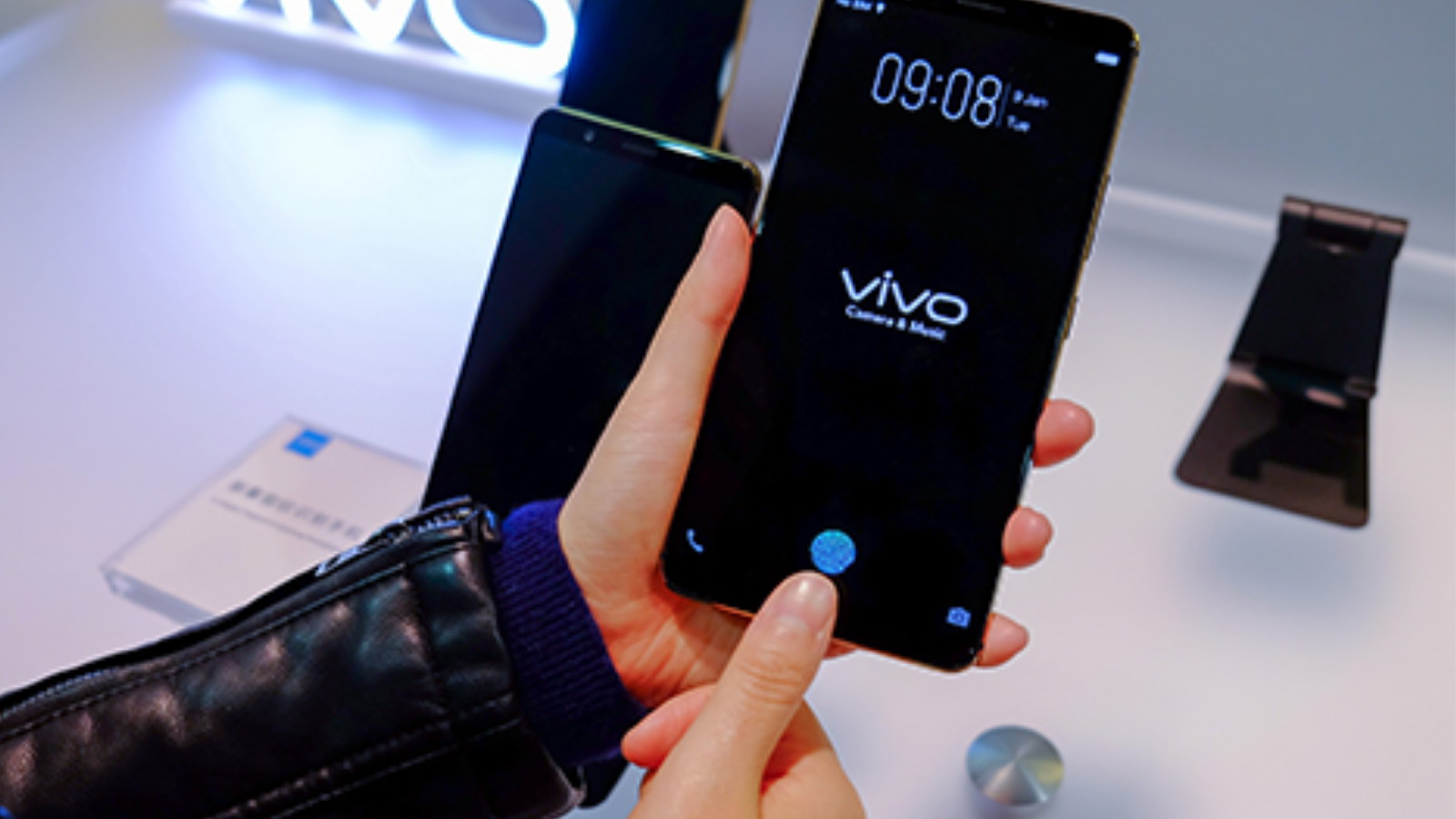Vivo zeigt erstes Phone mit In-Display-Fingersensor | UPDATED