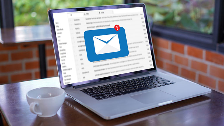 Eigene E-Mail-Domain erstellen: So geht’s | OTTO