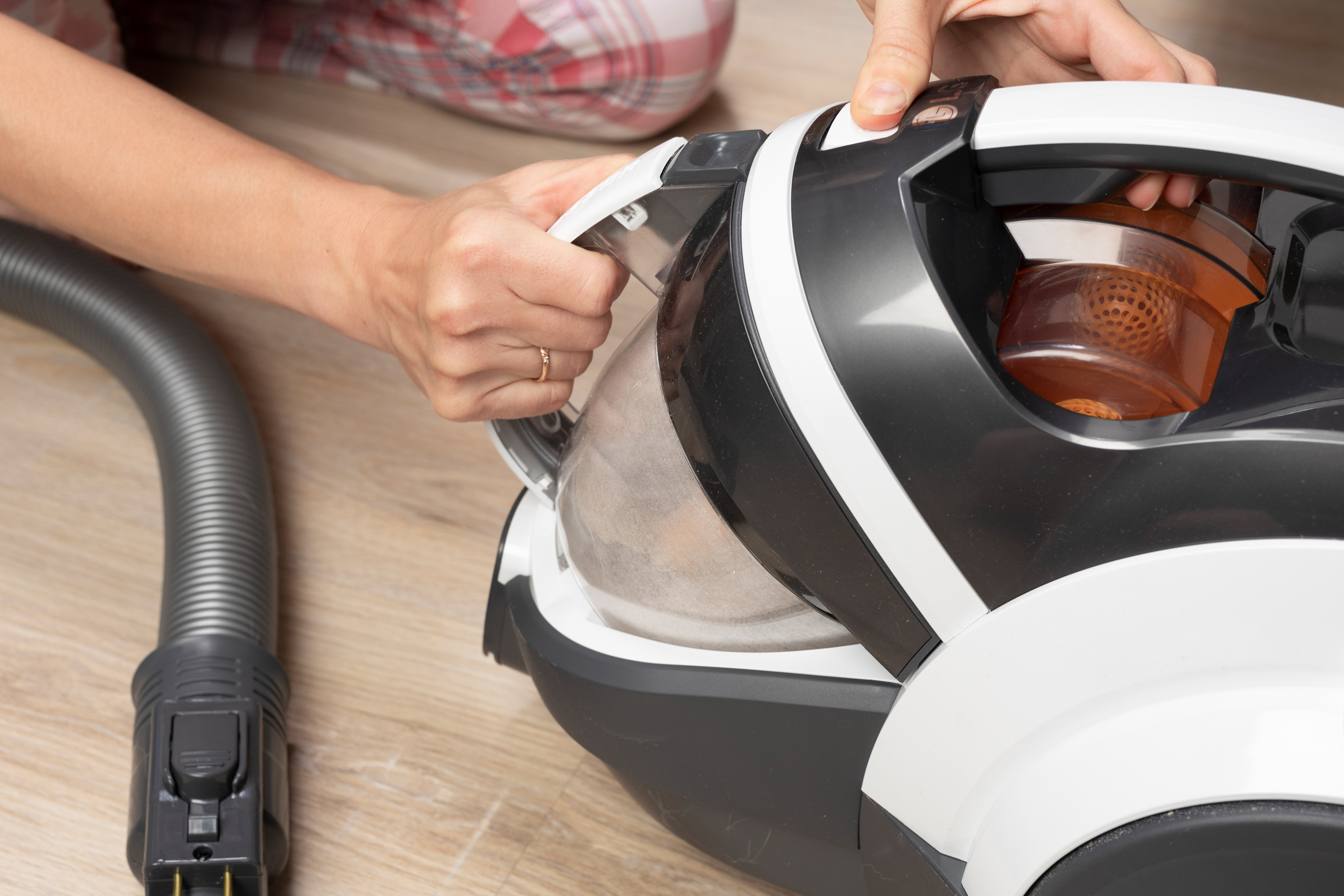 Dyson Staubsauger Stinkt Verbrannt